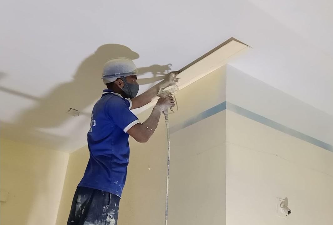 Say Goodbye to Overspray: The Hyde Spray Shield - Tradextra | Painting and Decorating Supplies